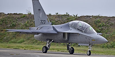 Leonardo M-346 Master jet trainer history, deployment, M-346FA, and ...