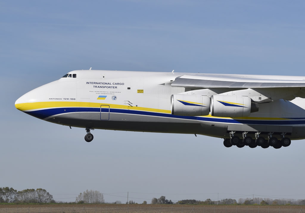 Antonov airplanes including the An-124 Ruslan, An-225 Mriya, An-22, An ...