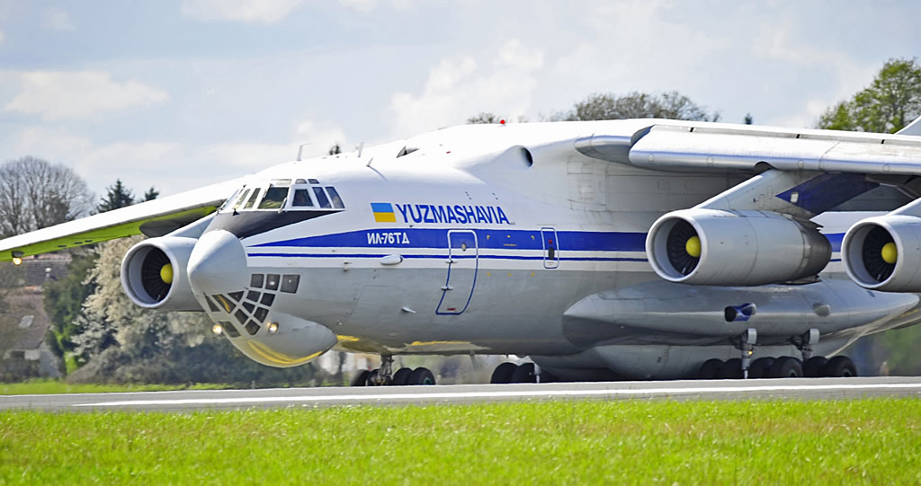 Ilyushin airplanes, cargo aircraft, Il-76 and Il-78, spotting guide ...