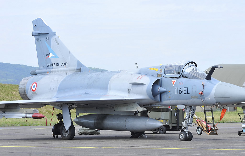 Dassault Mirage history, variants, deployment and photographs