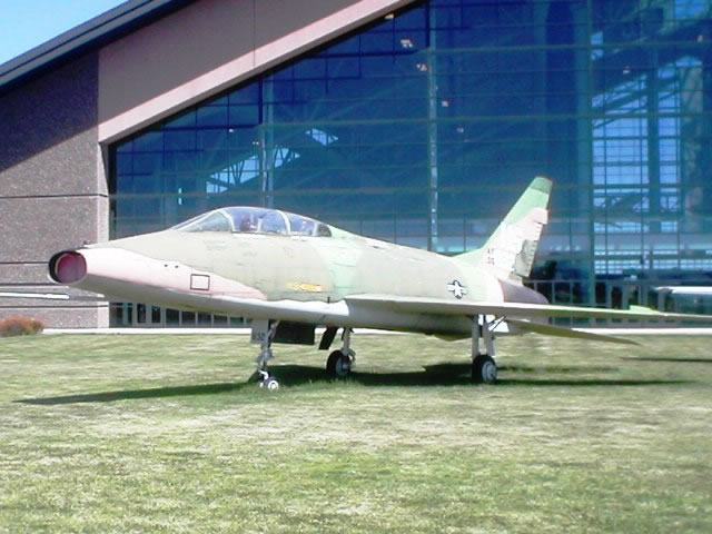 North American F-100 Super Sabre jet fighter design characteristics ...