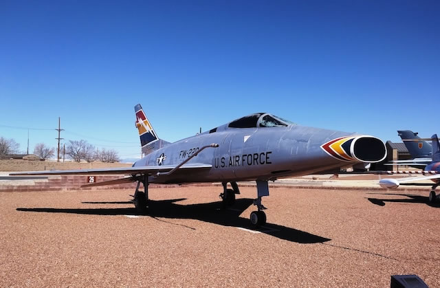 North American F-100 Super Sabre jet fighter design characteristics ...